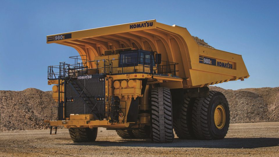Komatsu FrontRunner autonomous haulage system sets new record - NZ Trucking