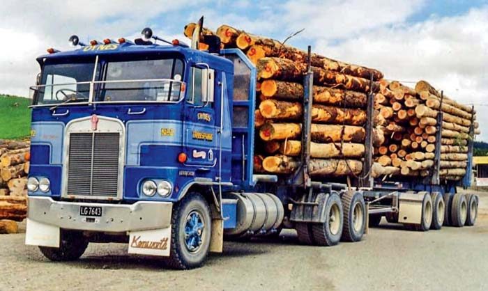 Our own legendary Hayes logger - NZ Trucking