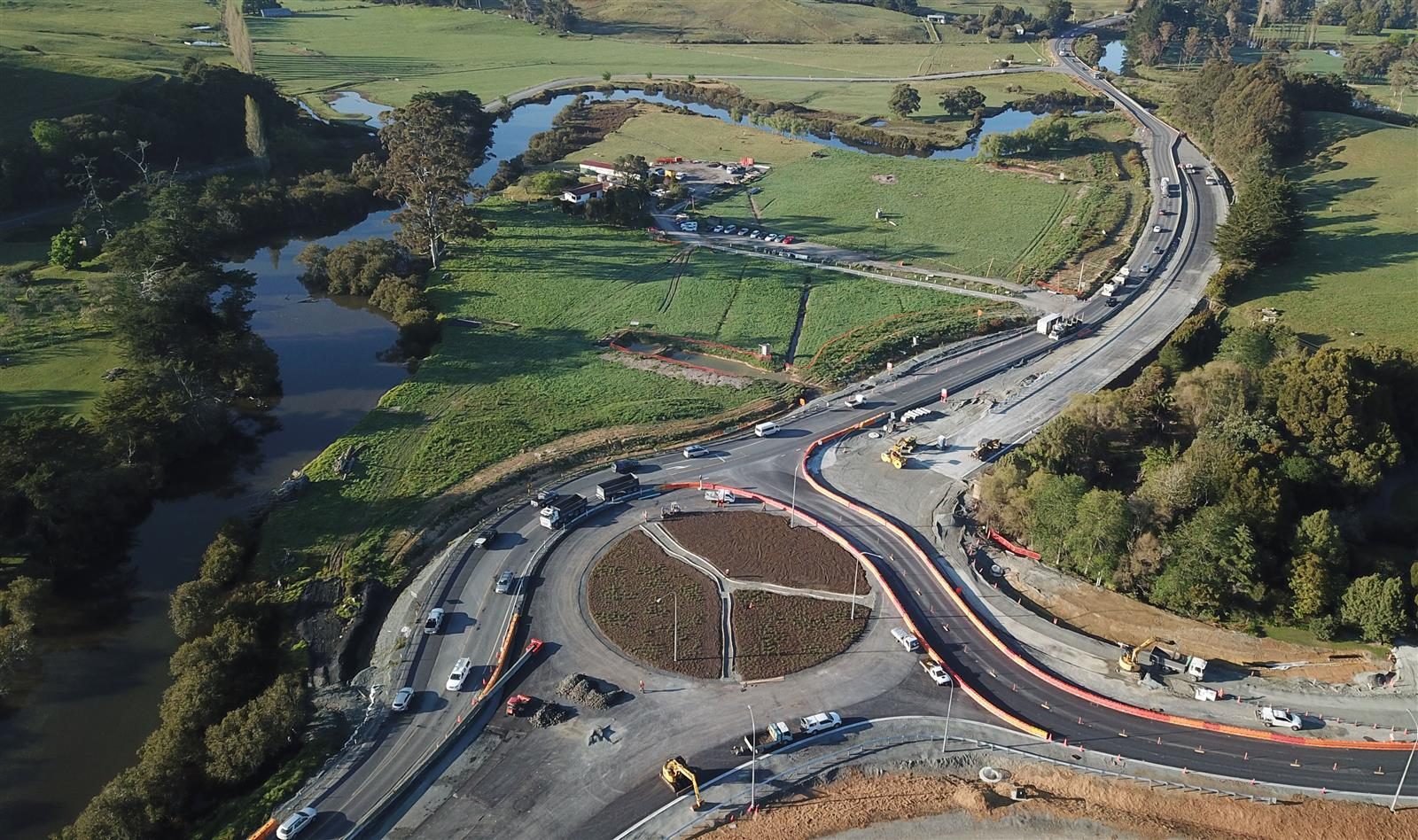 Loop Road roundabout on SH1 to open to traffic for first time - NZ Trucking