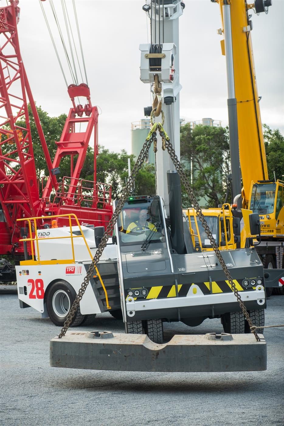 TIDD crane launch sets a new standard for industry - NZ Trucking