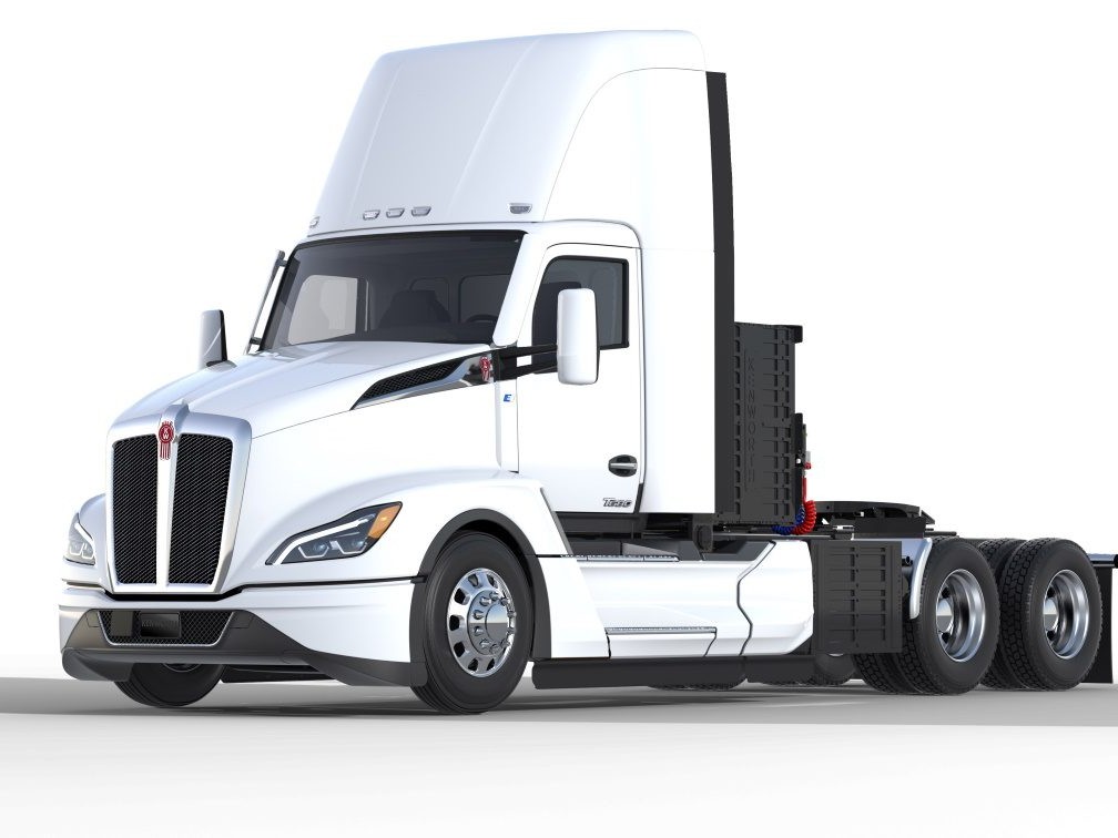 Kenworth participates in wireless fast charging initiative - NZ Trucking