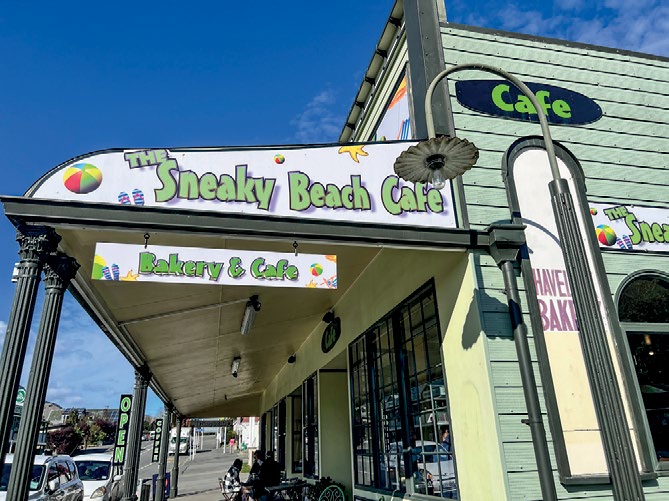 Sneak along to the Sneaky Beach Café - NZ Trucking